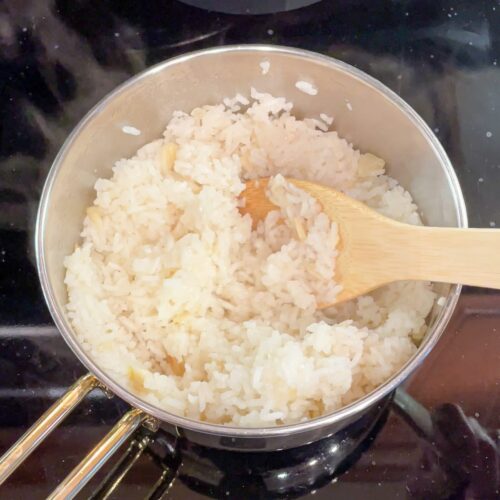 Brazilian Garlic Rice (Arroz Brasileiro) - Garlic All Day